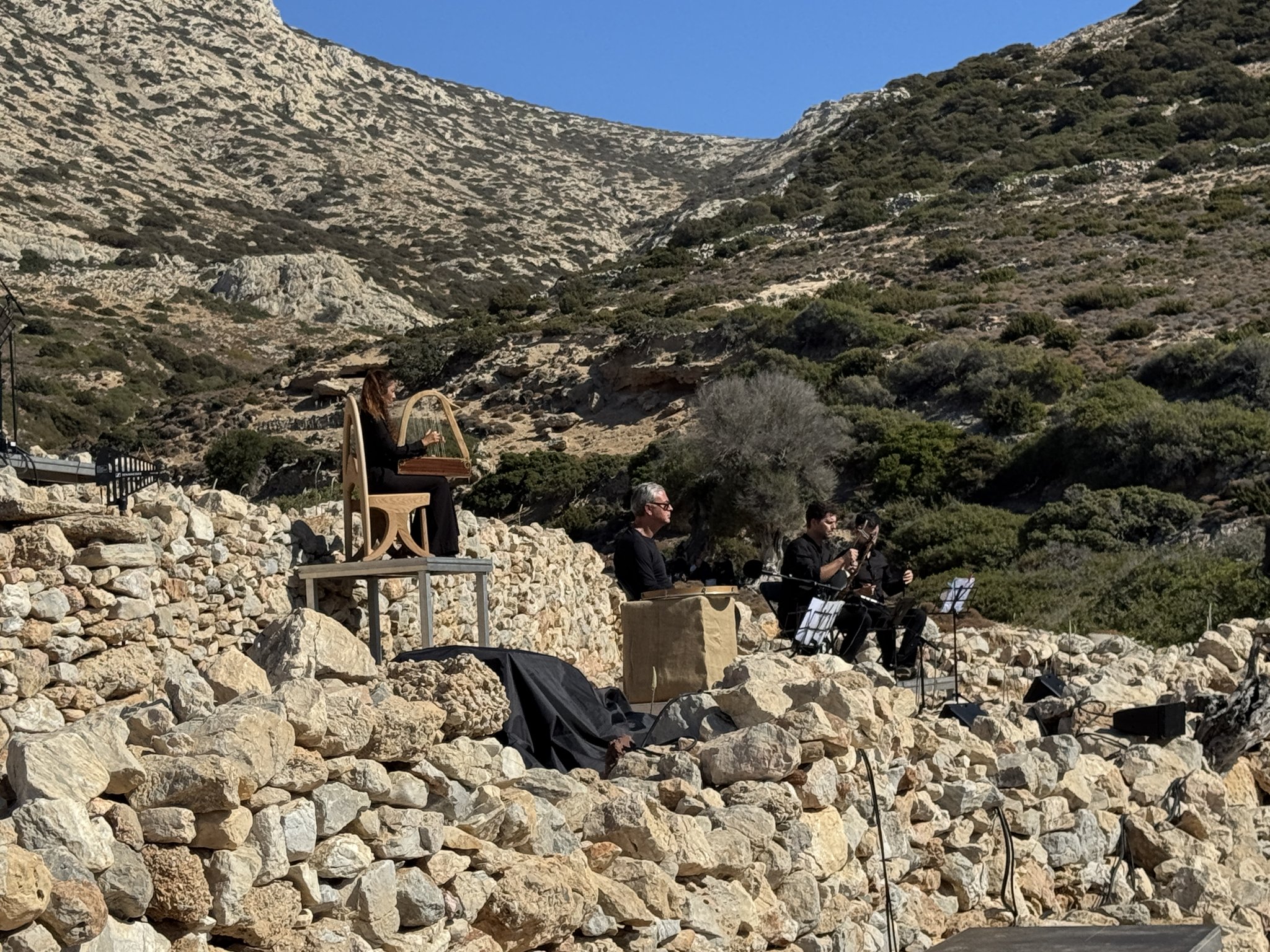 «Πέντε Χιλιετίες Ελληνικού Ήχου» – Συναυλία στην Κέρο, το νησί του ...