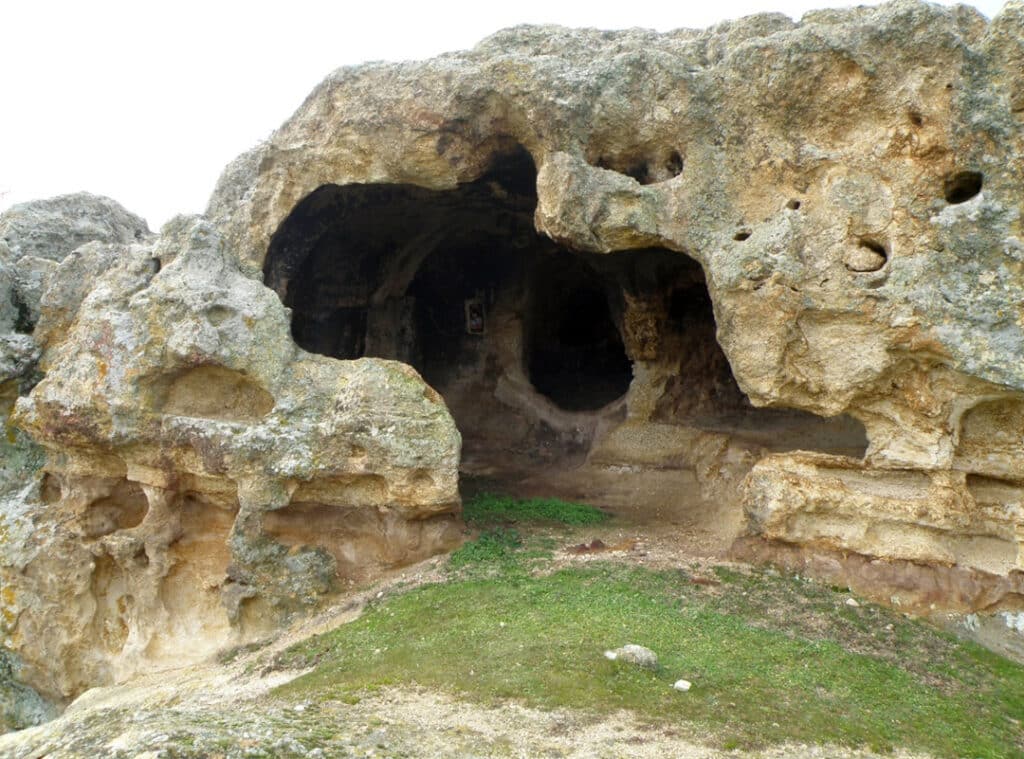HISTORY AND CULTURE OF ANCIENT THRACE. THE RITUAL LANDSCAPE OF THE ...